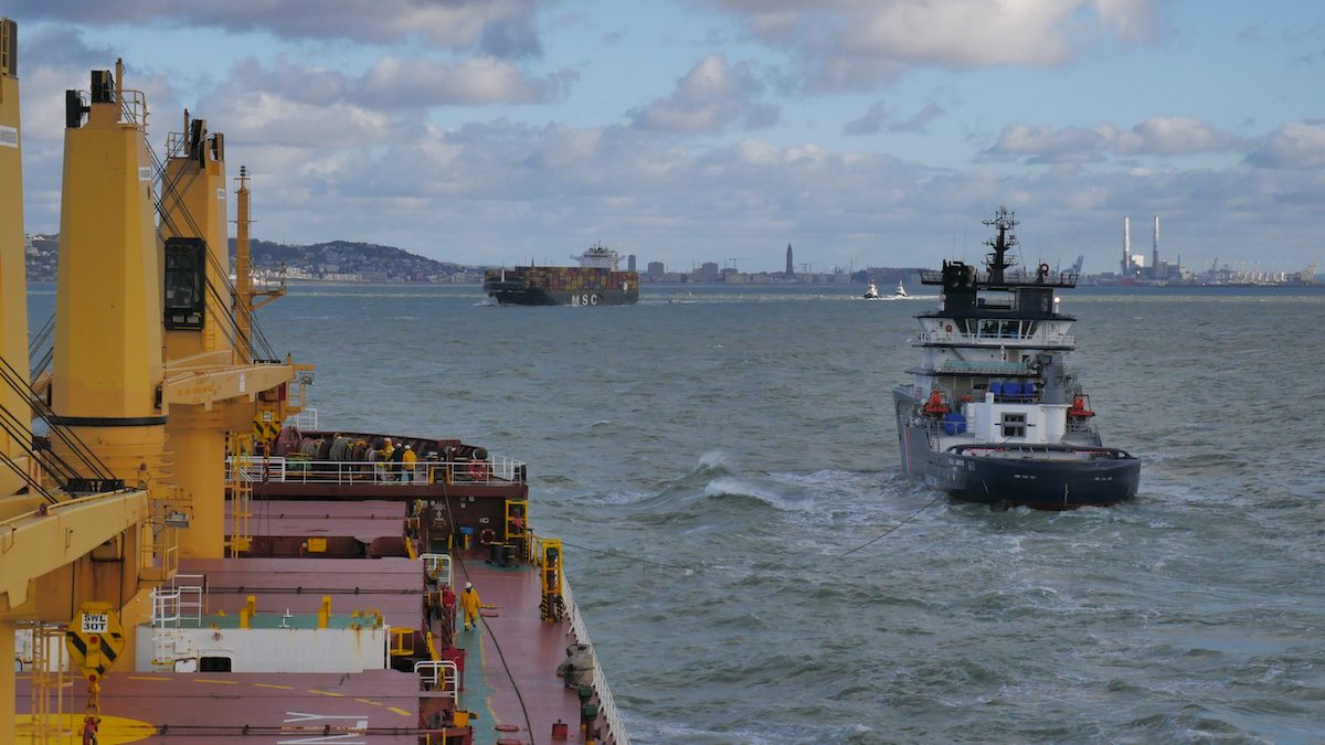 Tempête Arwen : Mise en sécurité du TBC Progress au port du Havre ...