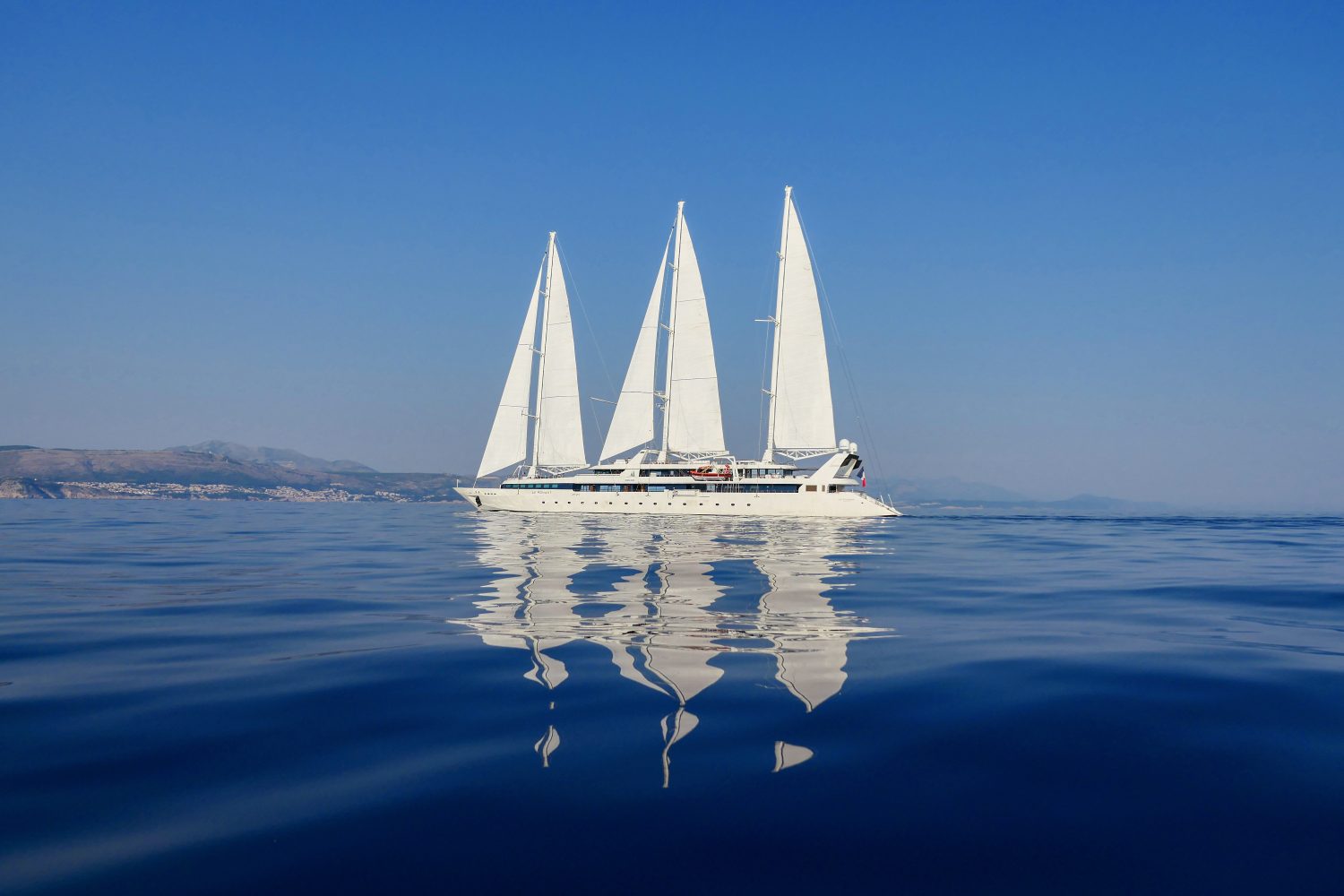 Le Ponant hisse à nouveau les voiles et réinvente le voyage en mer ...